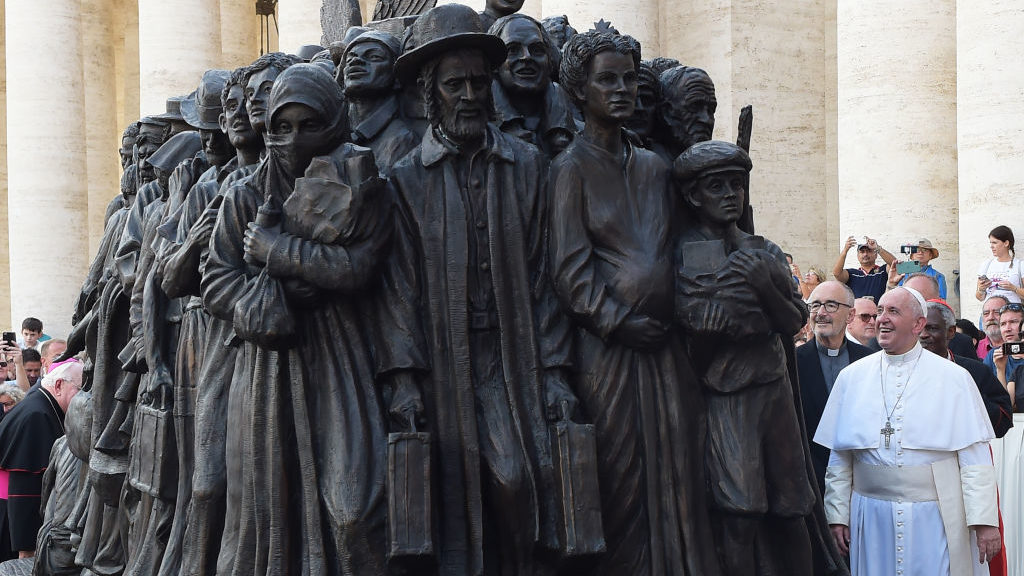 Pope Introduces Angel of Refugees in Vatican | twib.news