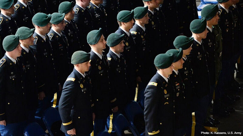 U.S. Army Special Forces Welcome Their First Ever Female Green Beret ...