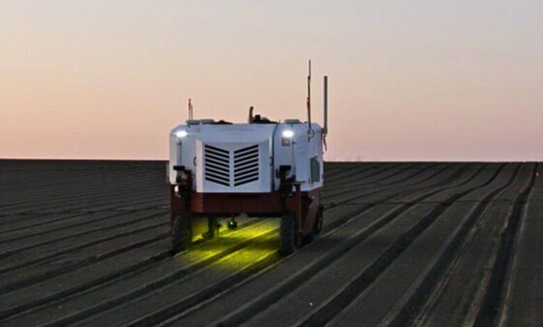 This Weed-Killing Robot Is Revolutionizing Farming | twib.news
