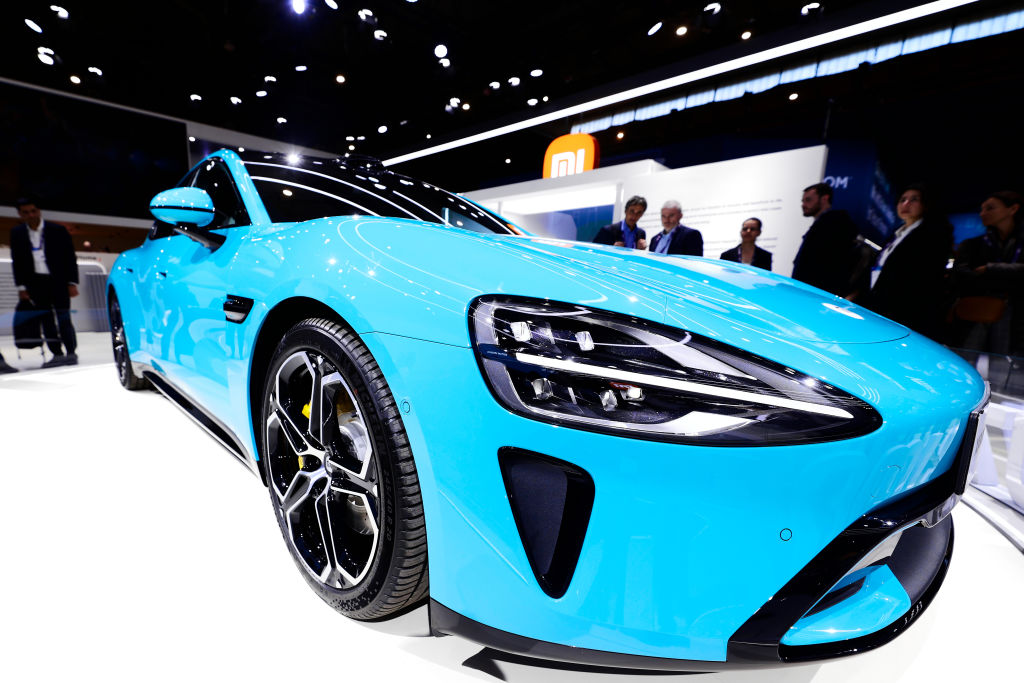 Smartphone Giant Enters the Electric Car Market | twib.news