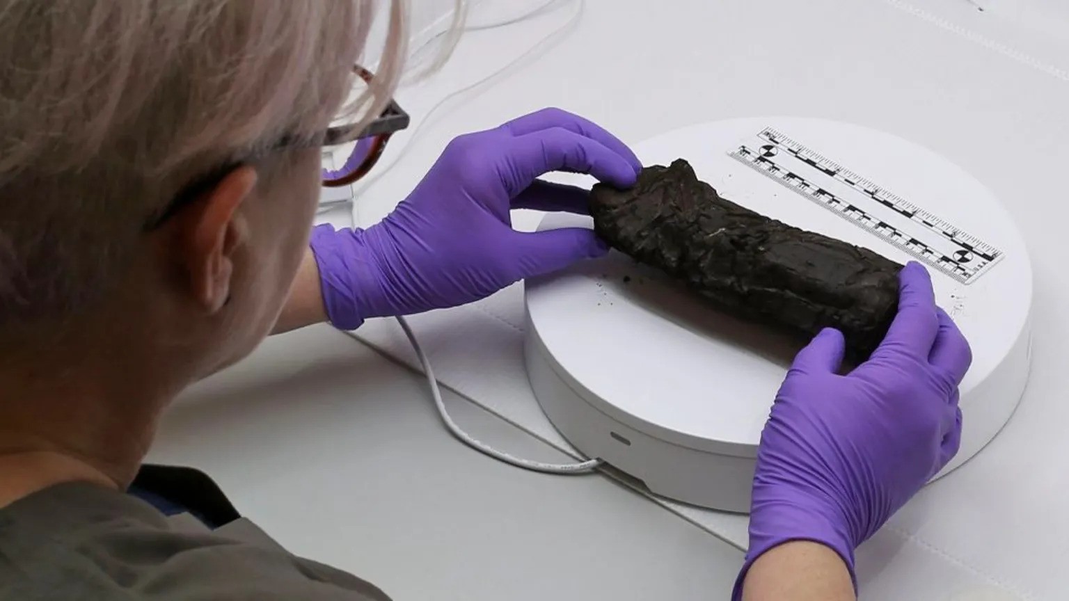 Unlocking Ancient Secrets: AI Helps Decipher 2,000-Year-Old Scroll ...